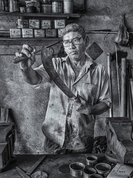 Commended The Knife Maker Martin Cooke – Smethwick Photographic Society